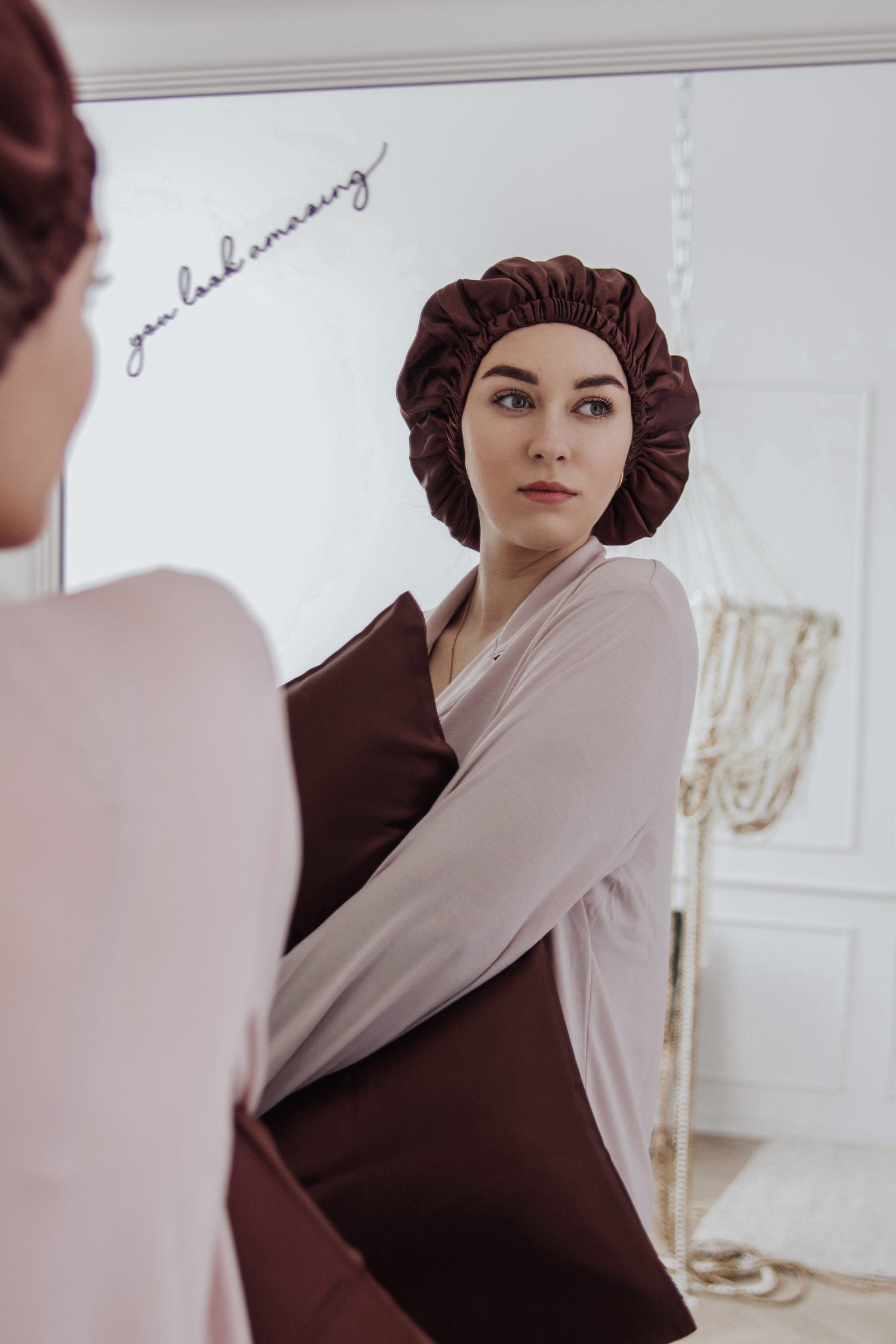 Are Silk Hair Bonnets Really Worth It? Experts Explain – SilkWide